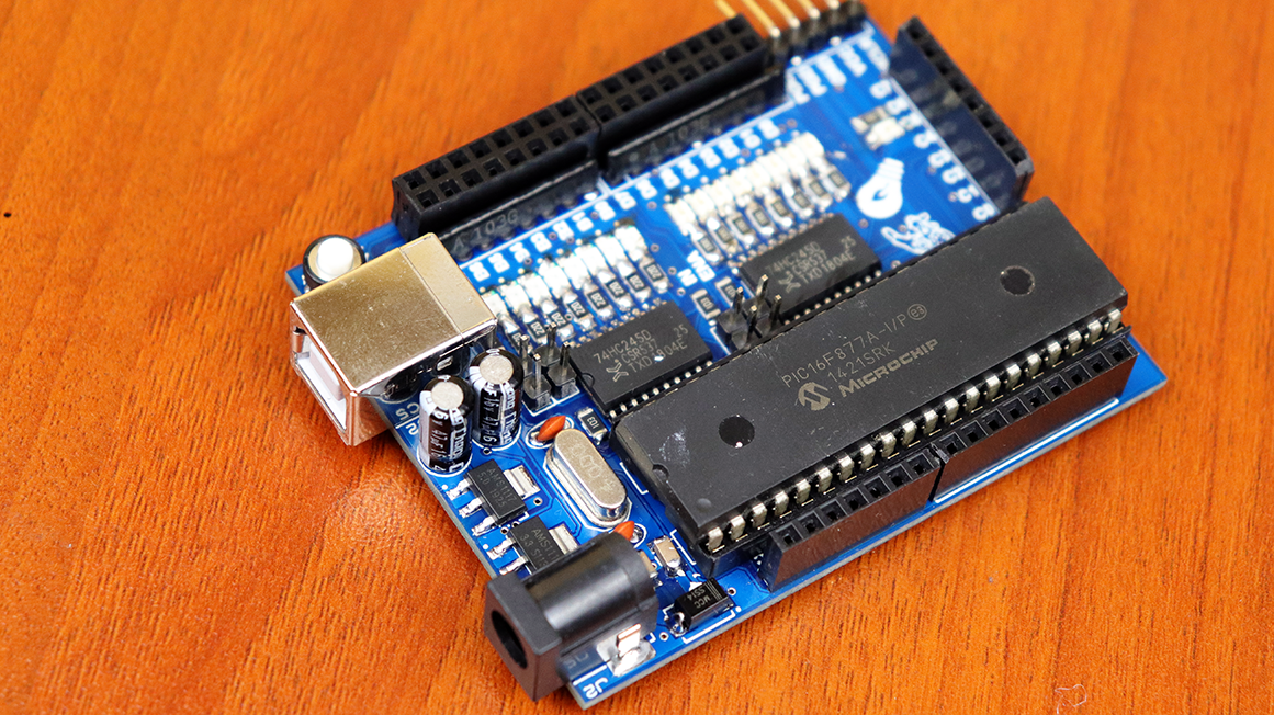 ENTRENADOR PARA PIC 16F877A